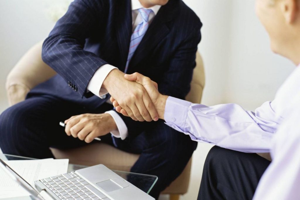 Types of repo transactions: forward and reverse, their differences.